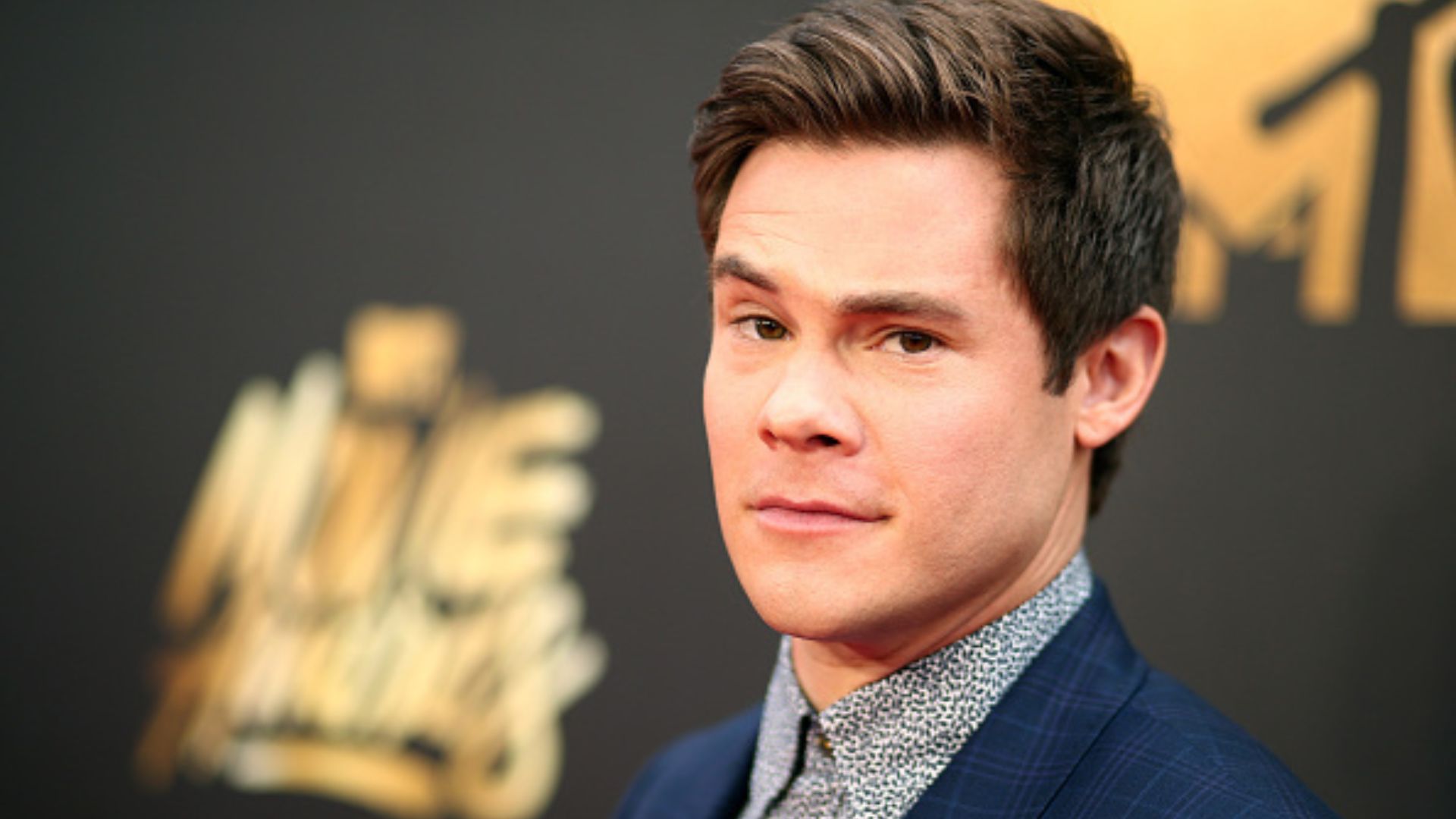 Adam Devine fala sobre filmes de comédia: "A Marvel estragou tudo ...